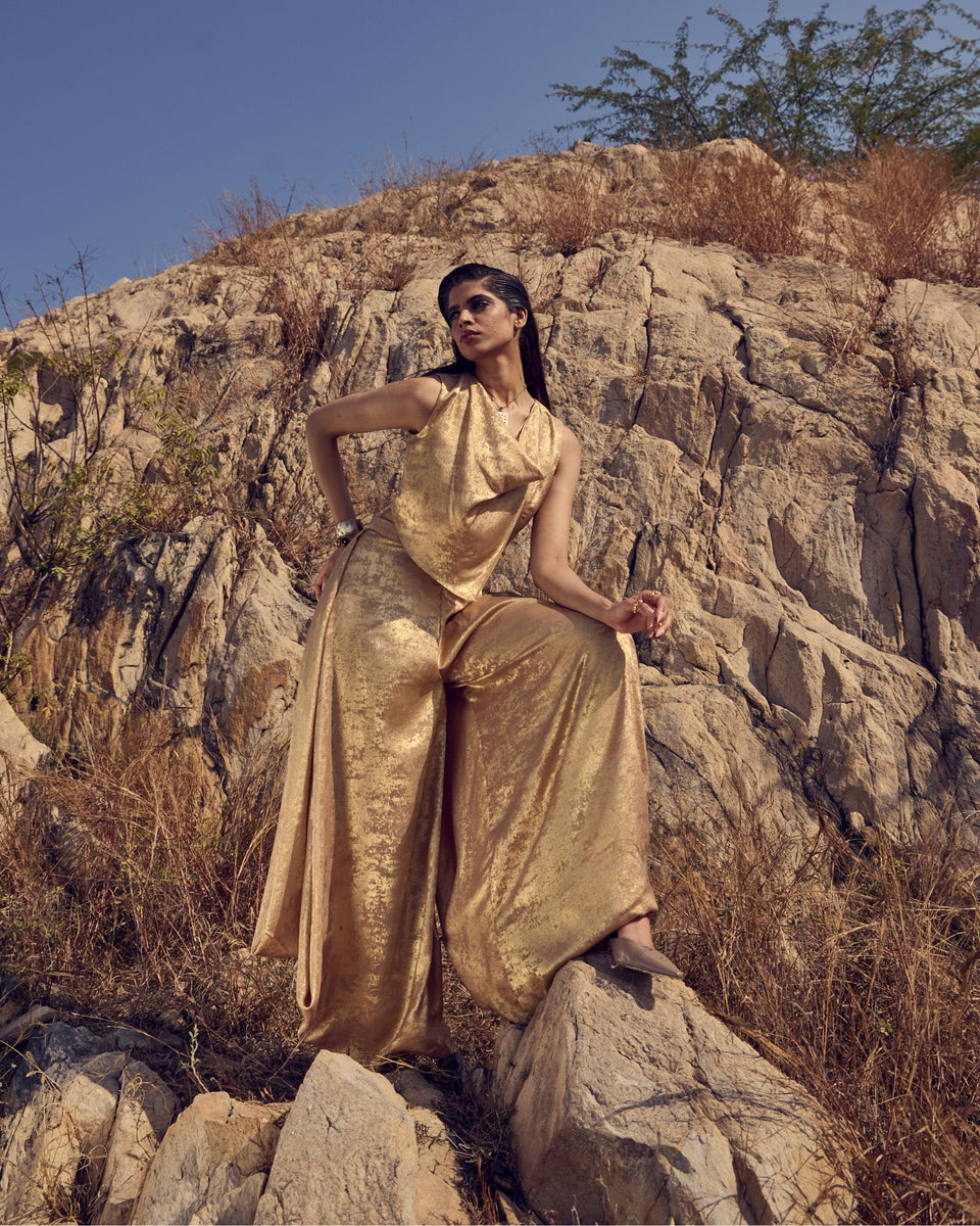 Gold Midas set – Ritika Arya Jain